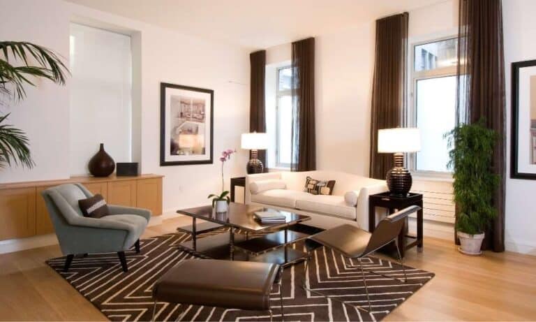 How to Decorate a Bedroom with an Offset Window