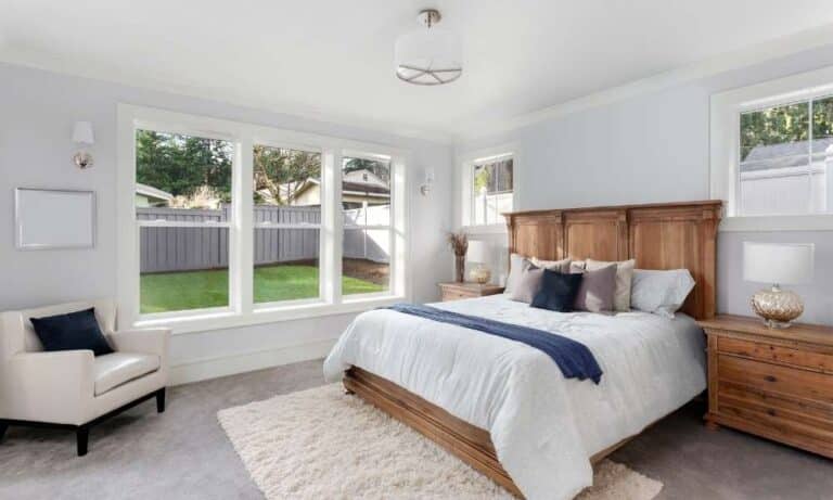 How To Decorate A Bedroom With An Offset Window: 18 Best Tips