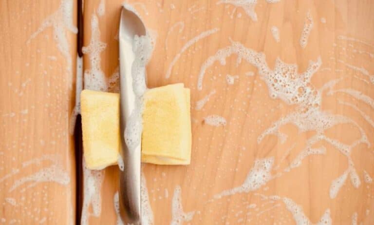 How To Clean Sticky Grease Off Kitchen Cabinets: 15 Best Tips
