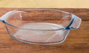 How To Clean Glass Bakeware: 7 Best Ways